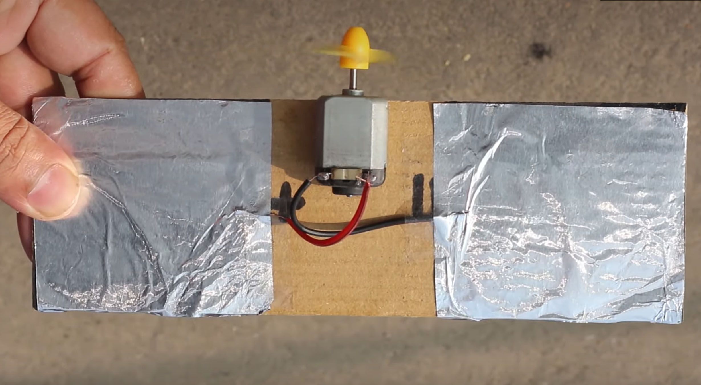 How to Make a Solar Panel with Household Items (Anyone Can Do ...