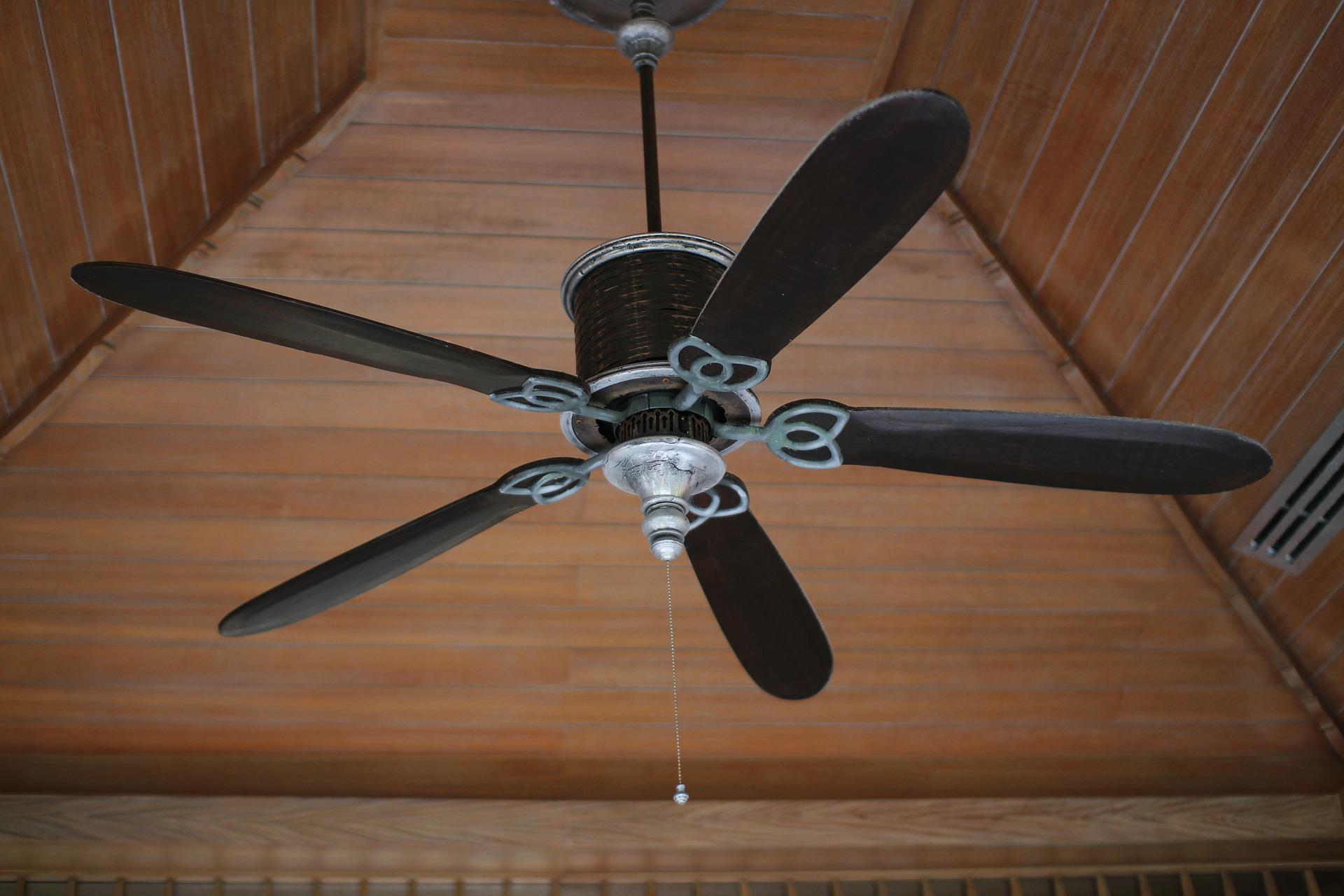 How Many Watts Does a Ceiling Fan Use? (Power Consumption Test ...