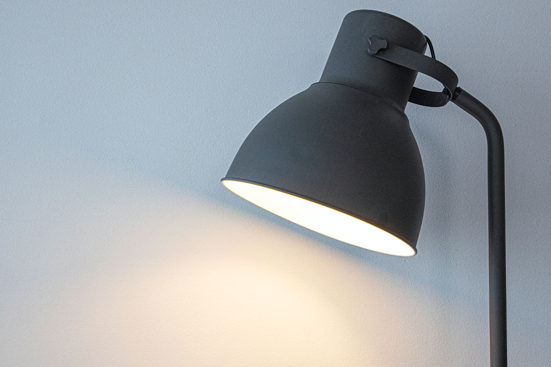 How Many Watts Does a Lamp Use? (Power Consumption Test) - Cornwall ...