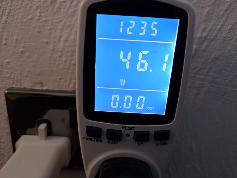 How Many Watts Does a Light Bulb Use? (Power Consumption Test ...